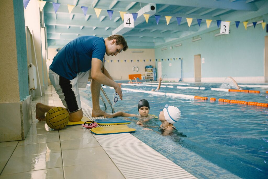 Choosing the Right Swim Program for Your Child's Age and Skill Level ...